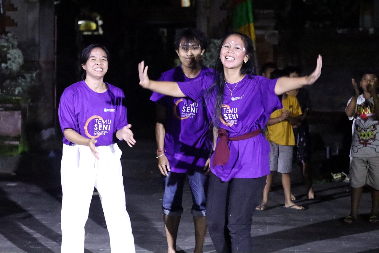 Menatap Batas Bersama Ayu Permatasari – tatkala.co