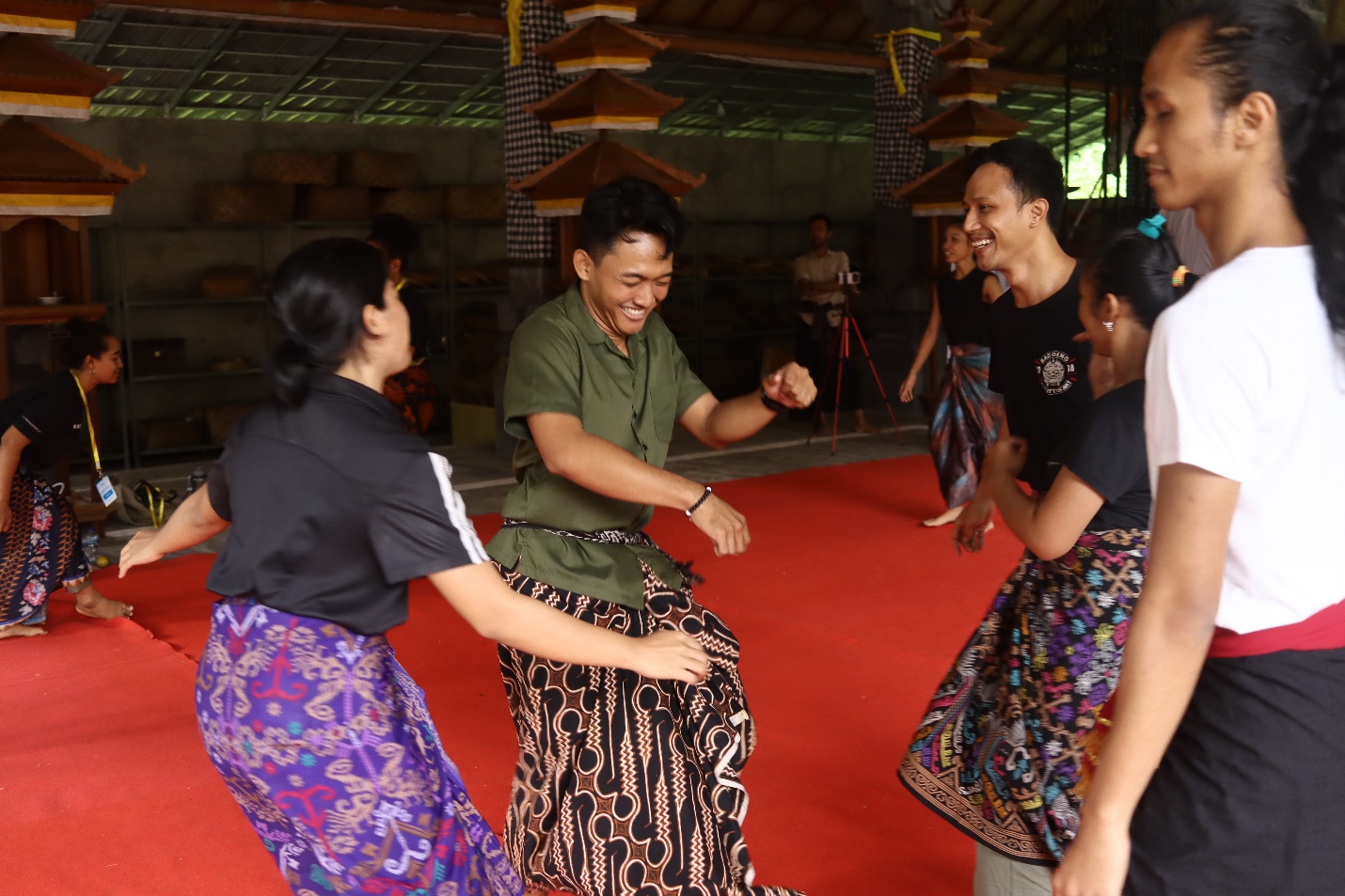 Tubuh Antara: Tari Tradisi dalam Gerak Bathara Saverigadi – tatkala.co