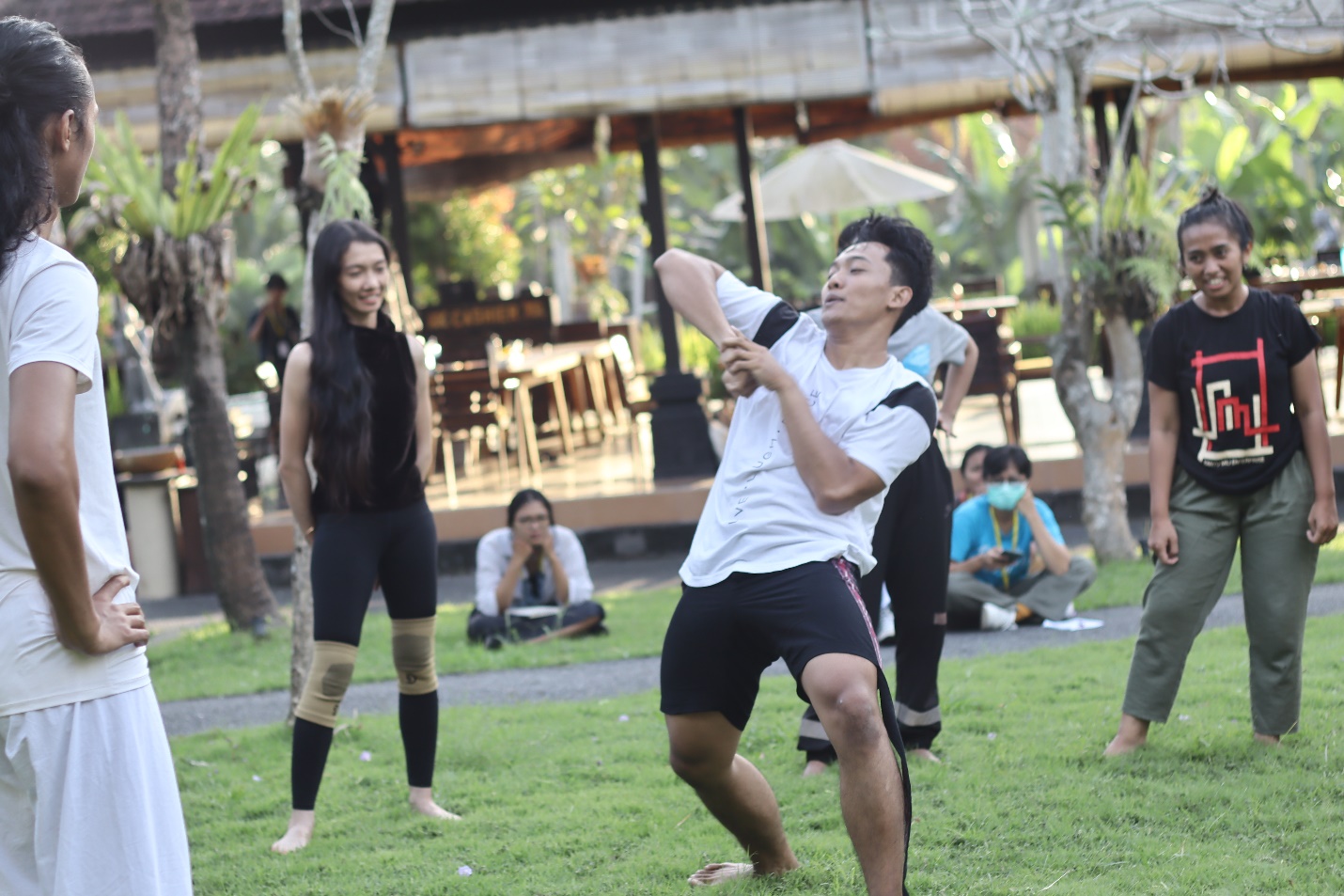 Tubuh Antara: Tari Tradisi dalam Gerak Bathara Saverigadi – tatkala.co