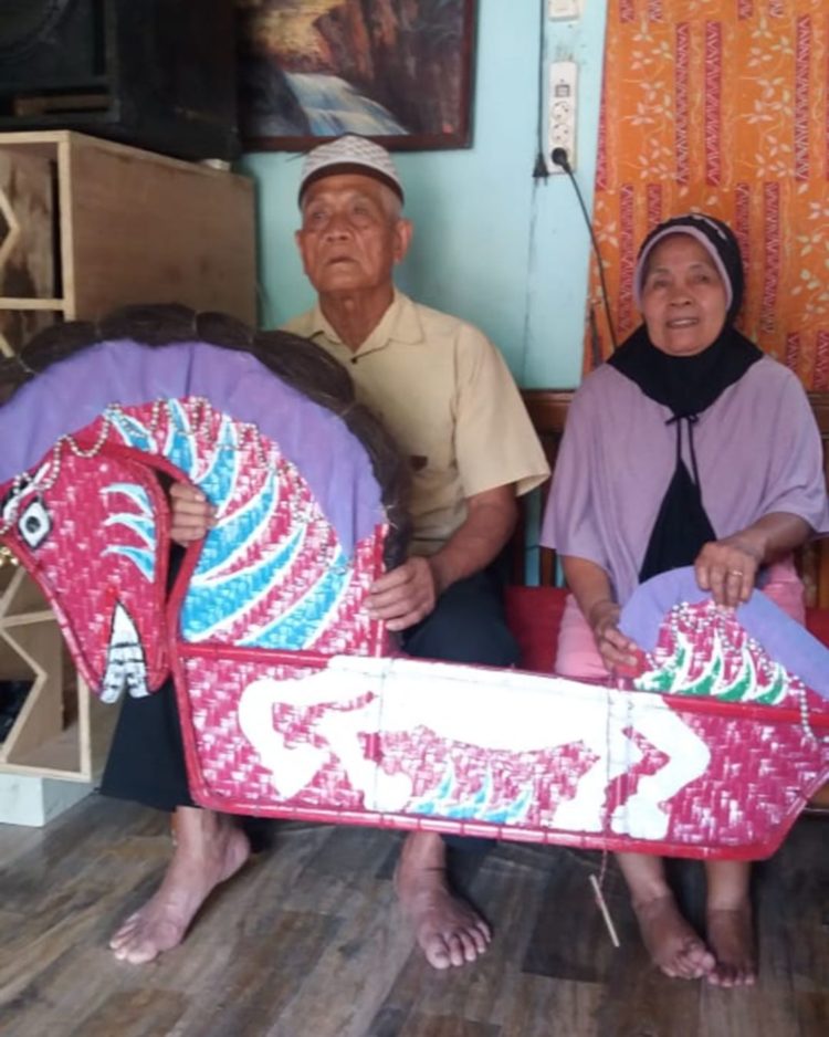 Pak Sarman: Dukun Ebeg yang Berjanji Menjaga Tradisi – tatkala.co